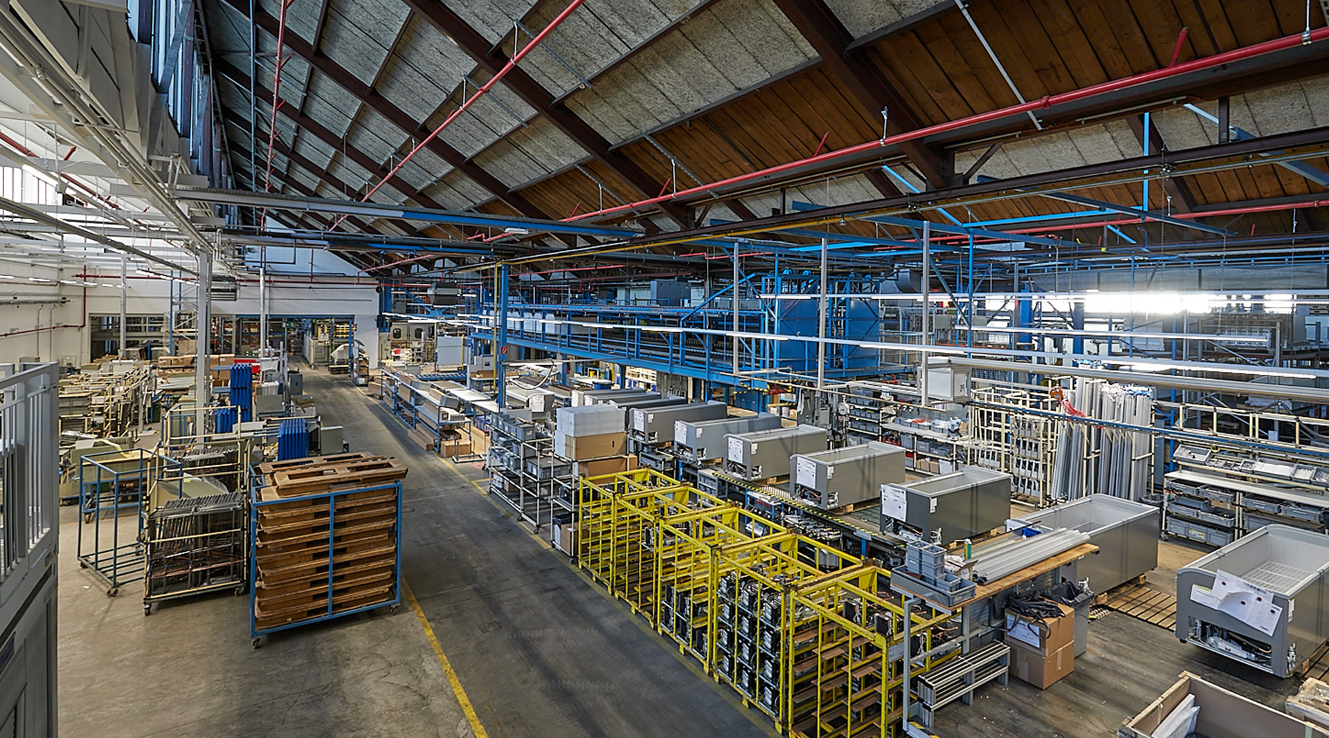 Wie viele Geräte hat AHT seit 1983 produziert? - AHT Cooling Systems GmbH